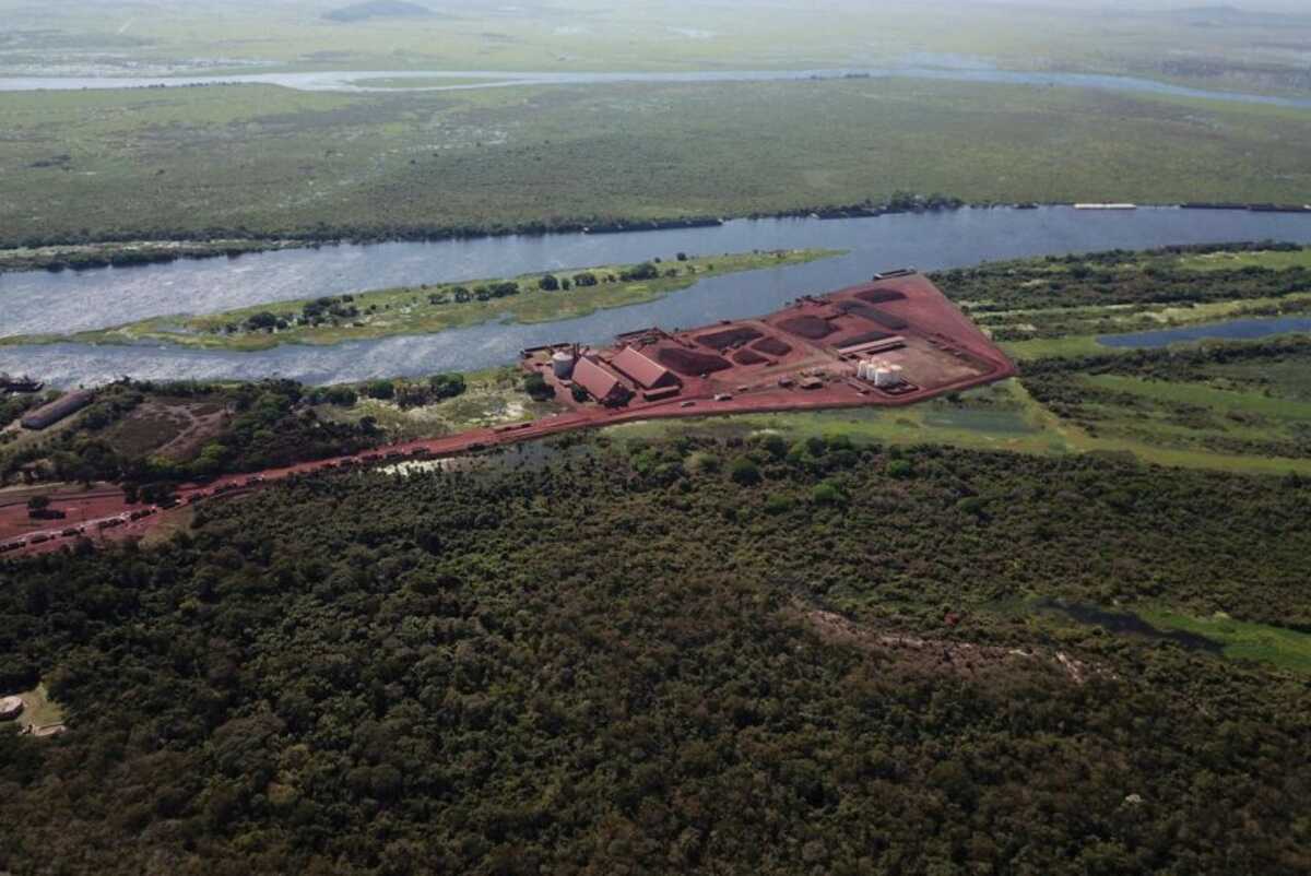 Seca baixa nível do Rio Paraguai e paralisa exportações de minério em ...