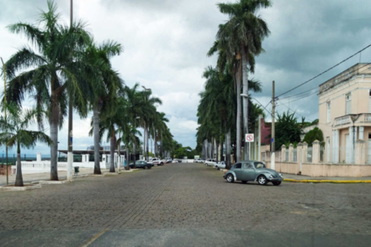 Vereador solicita maior fiscalização de trânsito na Avenida General ...