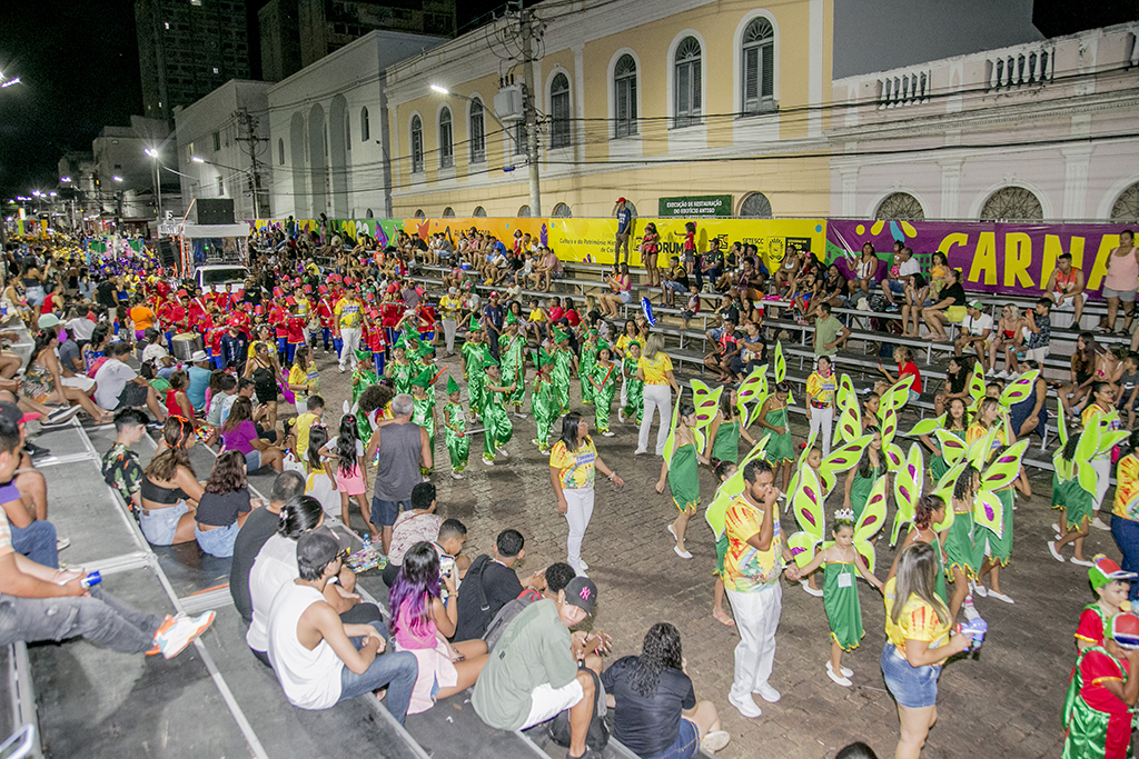 Em primeiro desfile na Avenida, Corumbá do Amanhã mostra futuro do ...
